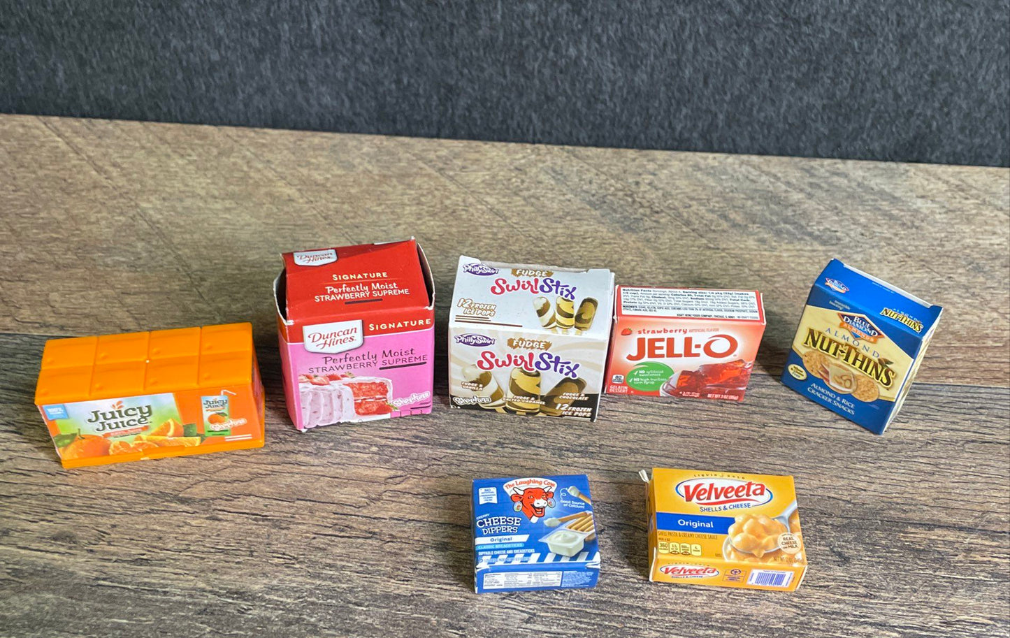 Zuru Mini Brands 19 Piece Lot Airheads Heinz Jell-O Baby Shark Toy Foo ...